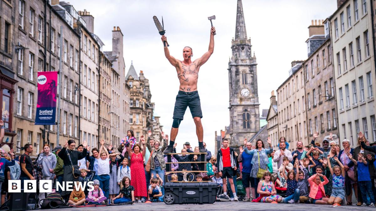 Edinburgh Fringe and Edinburgh International Festival under way - BBC News