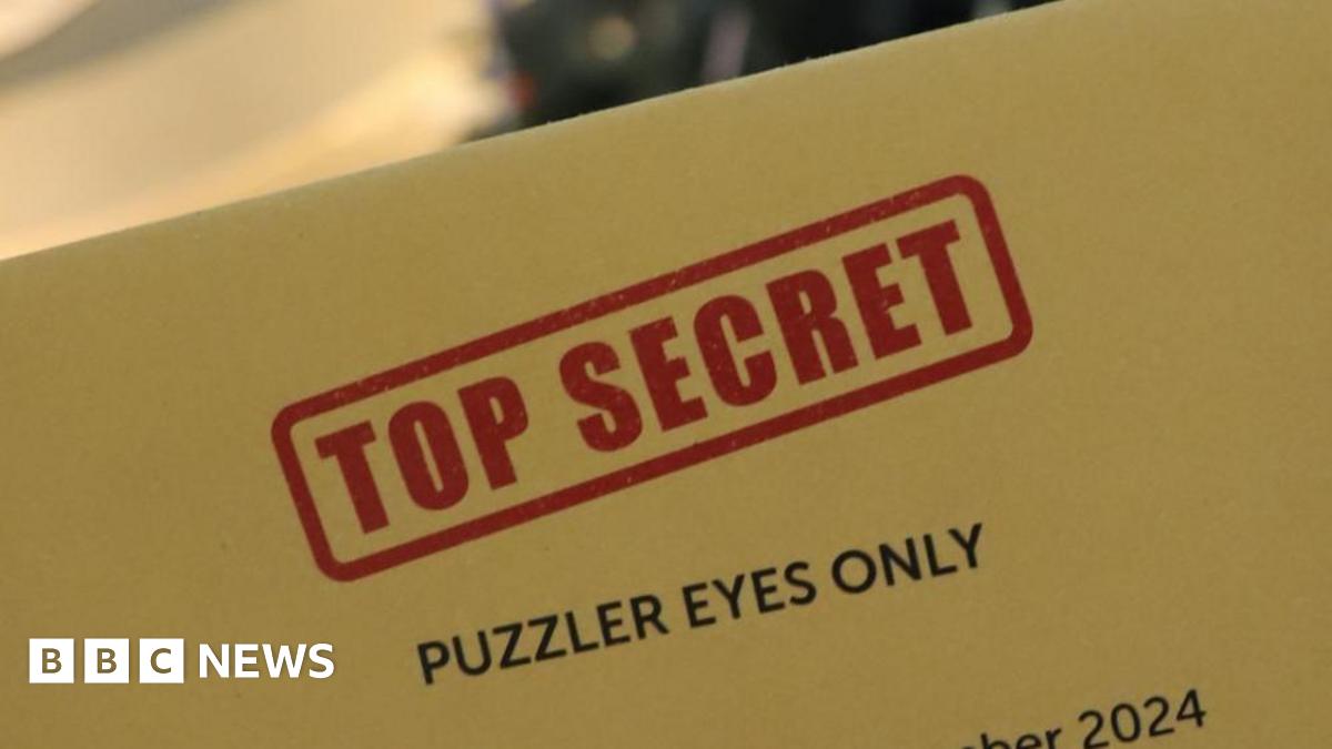 Doing The Gchq Christmas Challenge Let These Experts Help You Bbc News