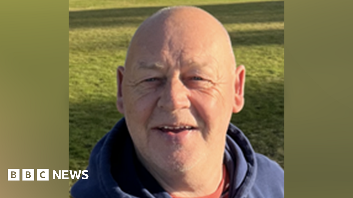 Lorry driver dies as load smashes onto M8 motorway from bridge - BBC News