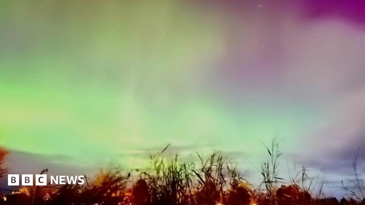 Northern Lights: Your pictures of the Aurora Borealis - BBC News