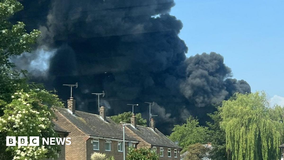Explosions heard as Bramley factory fire sends smoke plume over Leeds ...
