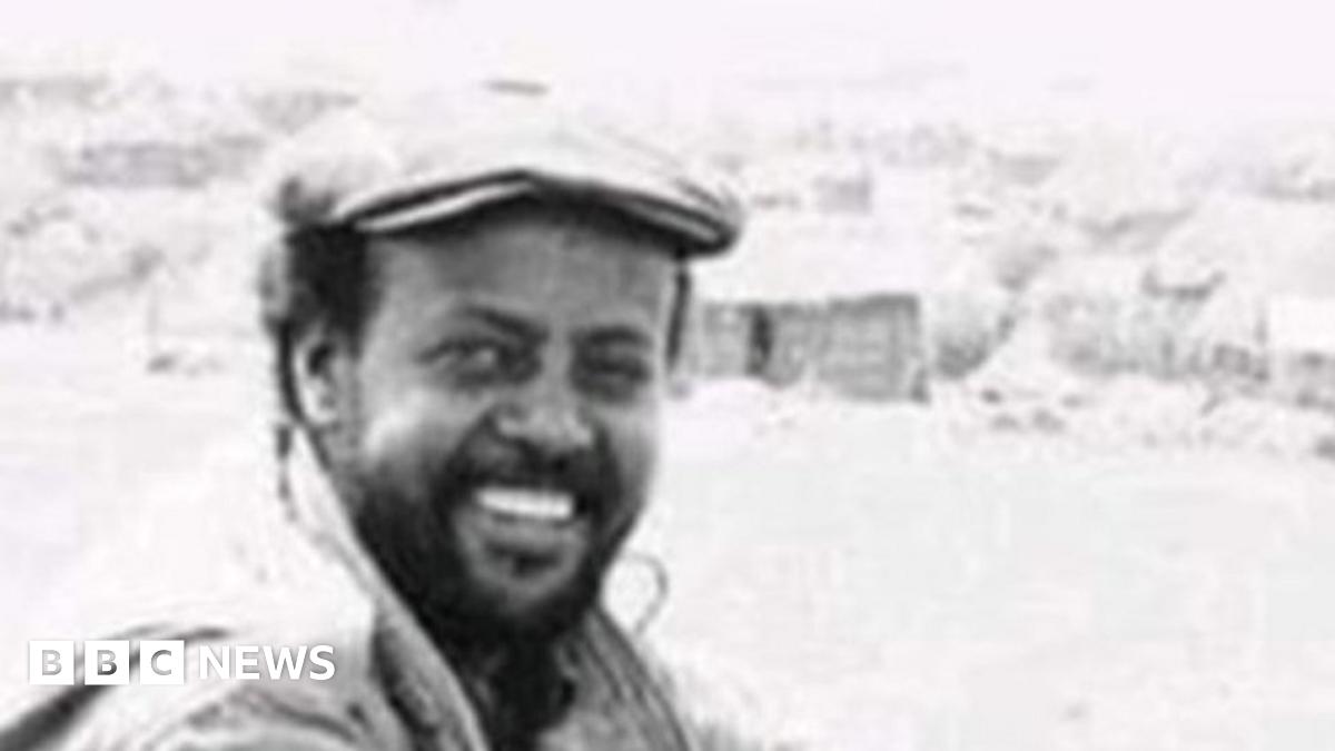 Gen Tsadkan Gebretensae: Ethiopia's Tigray rebel mastermind - BBC News