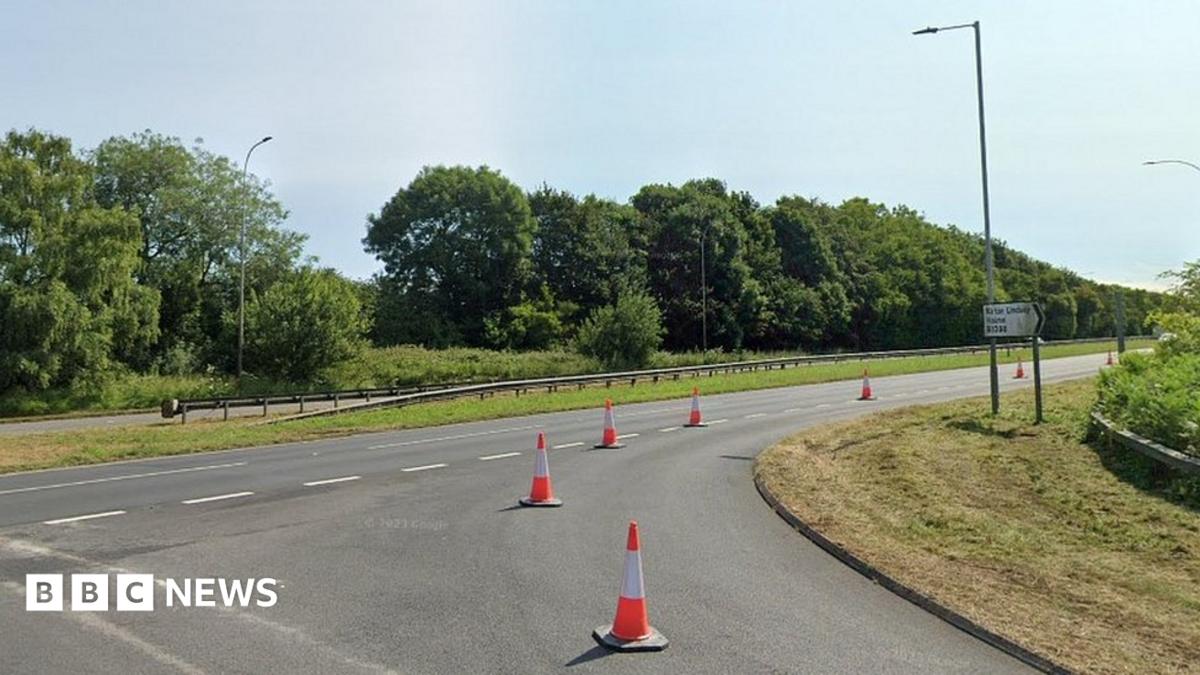 Broughton: Woman, 81, dies after crash at road junction - BBC News