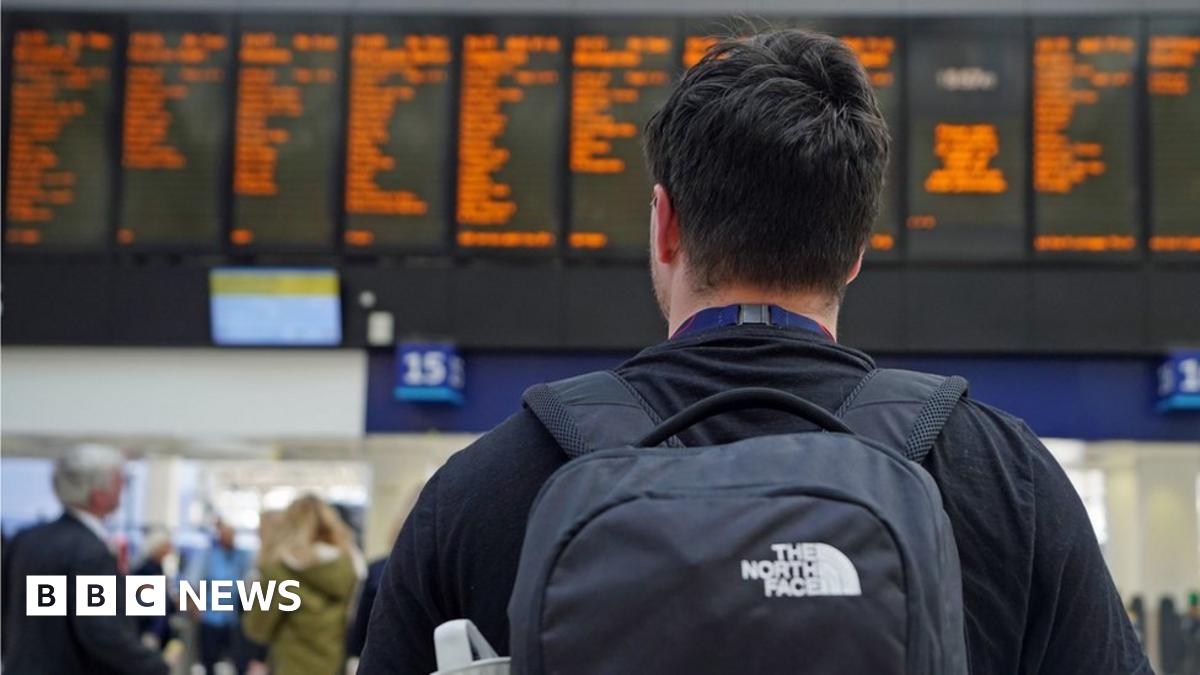 Train strikes: Passengers told to avoid travel on Saturday - BBC News