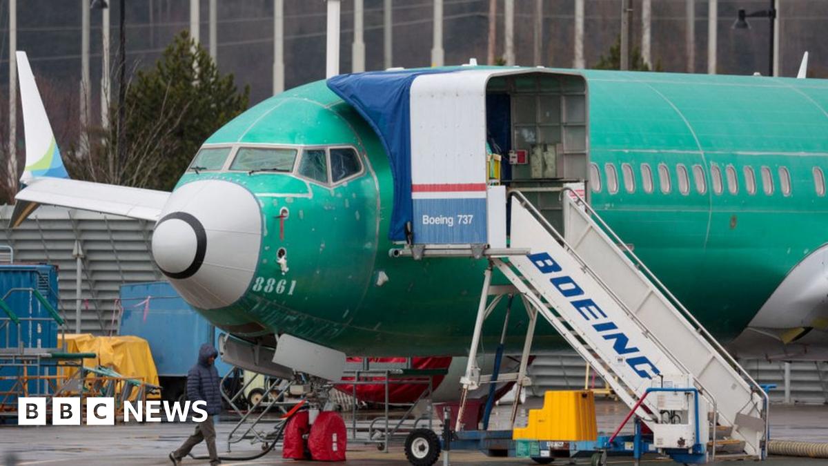 Boeing in takeover talks for Spirit Aerosystems - BBC News