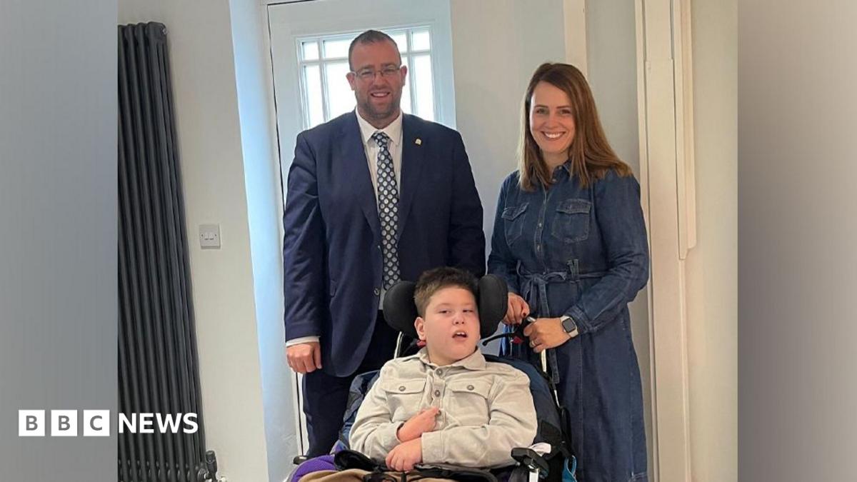 Harry's Pals founder meets MP to debate support for parent-carers - BBC ...