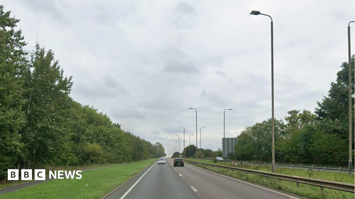A38 near Derby reopens after serious crash - BBC News