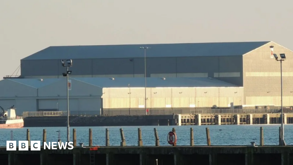 Arnish fabrication yard secures first contract under new owners - BBC News