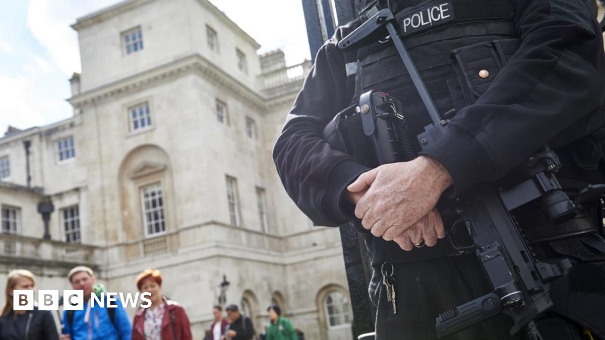 Security services 'to get more power to stop attacks' - BBC News