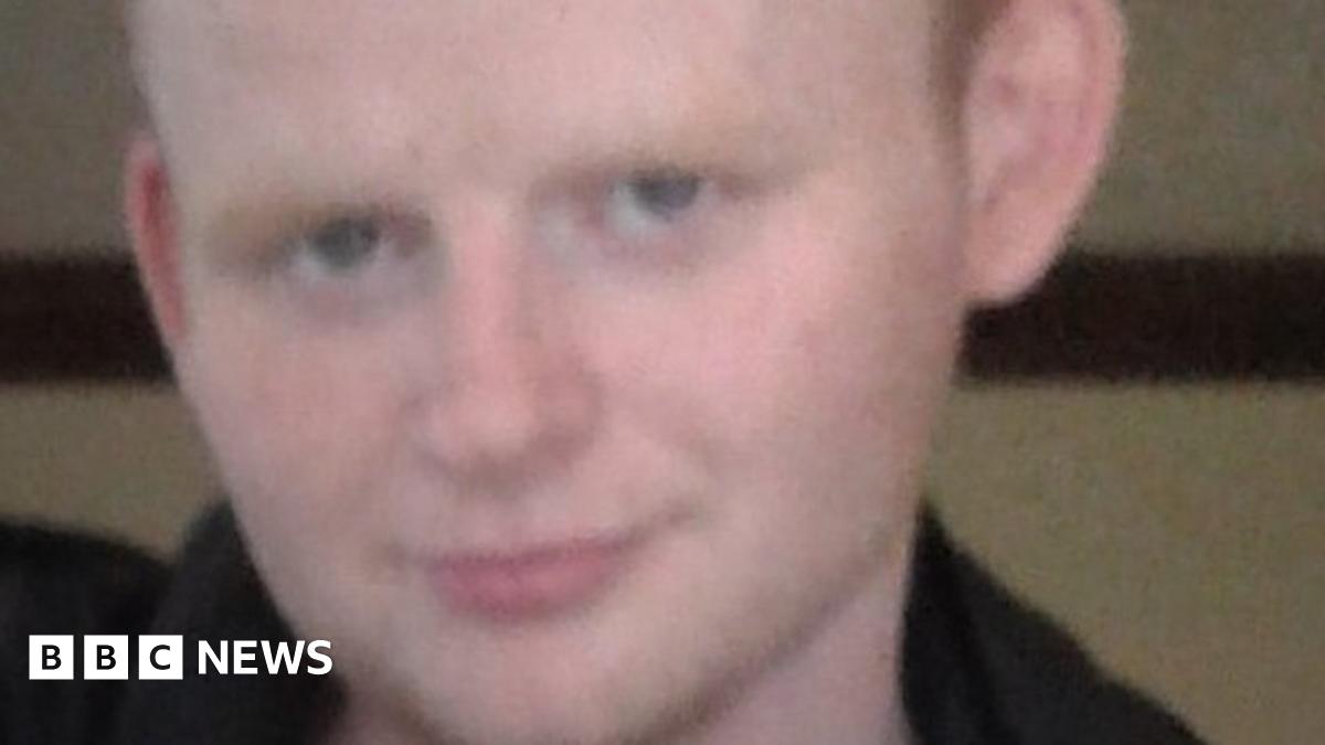 Teenager charged over James Ross death in Cumbernauld - BBC News