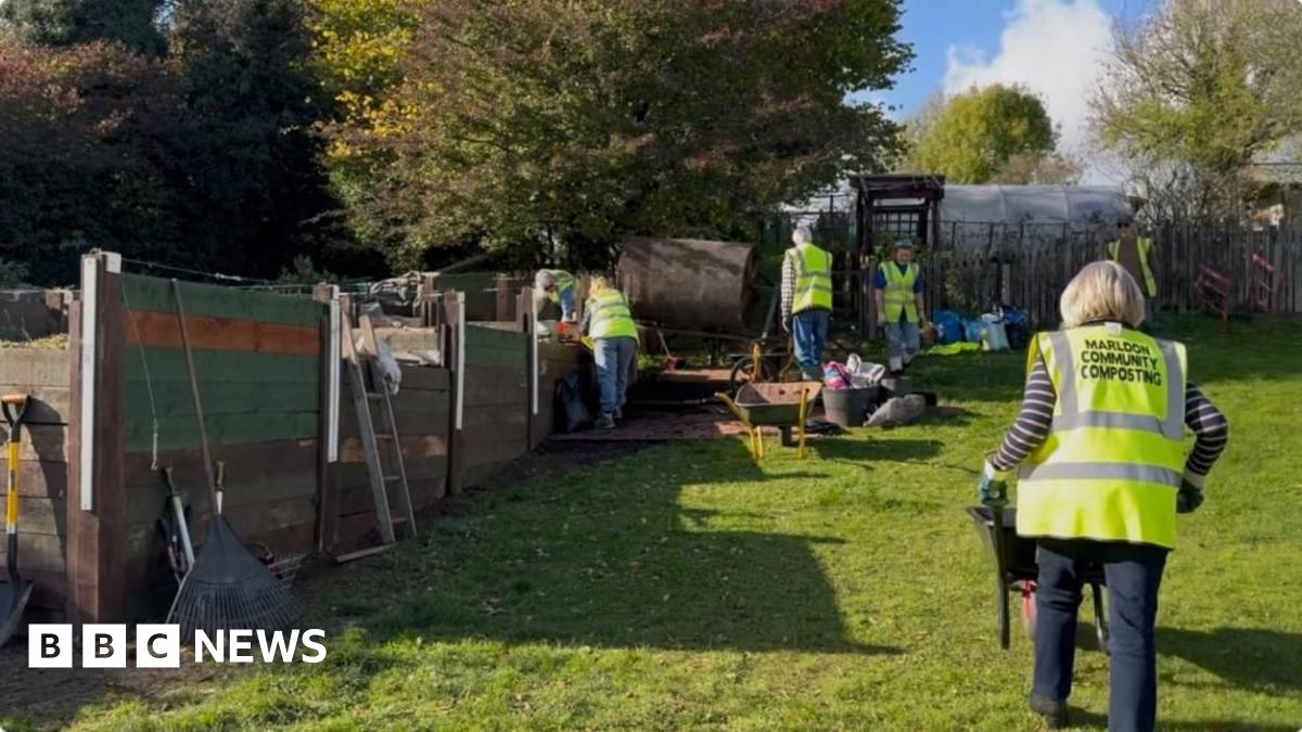 How Devon composting groups are cutting down on waste - BBC News