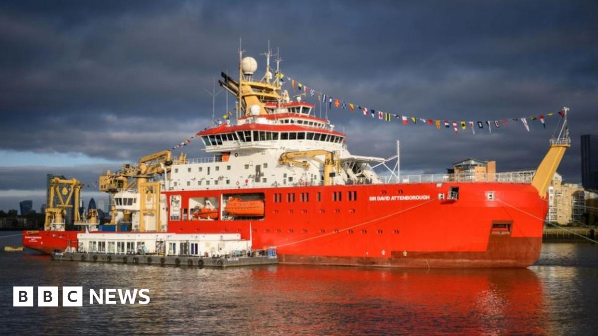Lifeboat fell off Attenborough ship in accident off Mull - BBC News