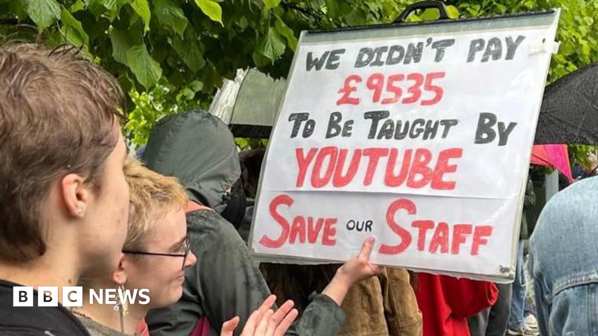 Arts University Bournemouth staff in 'despair' over job cuts - BBC News