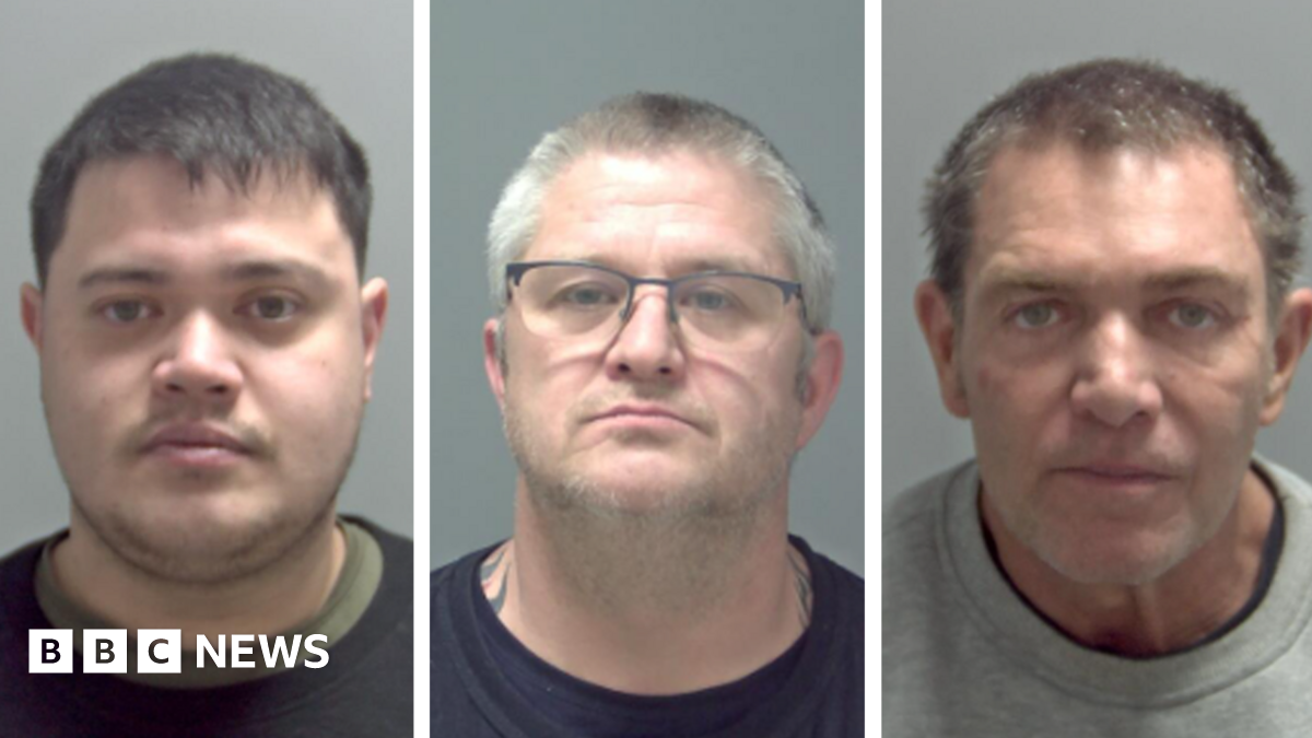 Drug dealers jailed for supplying cocaine across Norfolk - BBC News