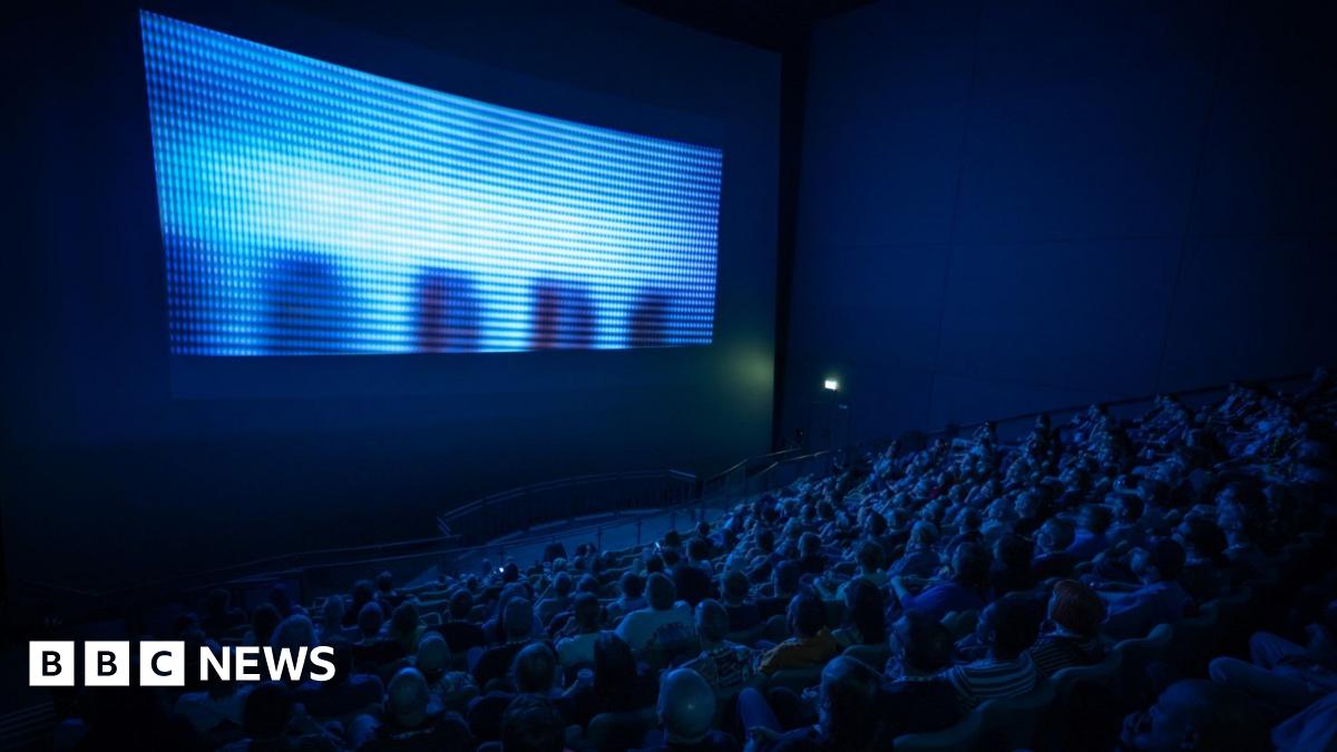 Bristol film fans breathe life into 'forgotten' IMAX cinema - BBC News