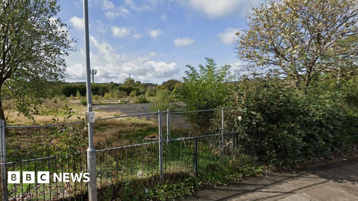 Village hall to be built after noise fears tackled - BBC News