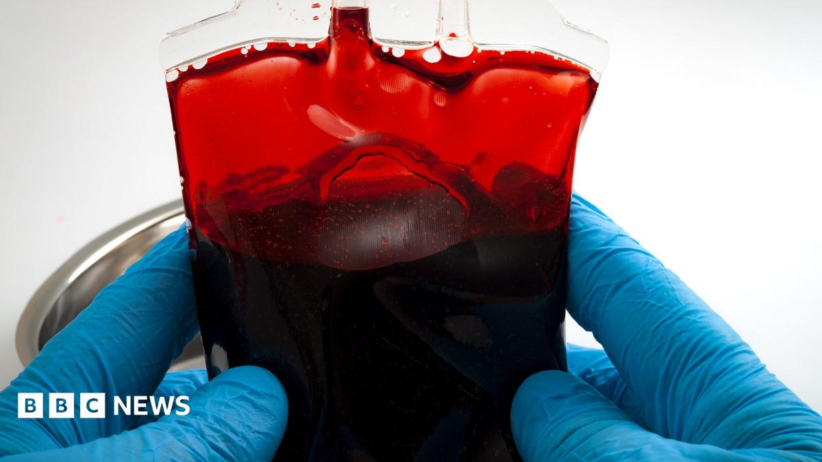 NHS campaign for male blood sparks controversy - BBC News