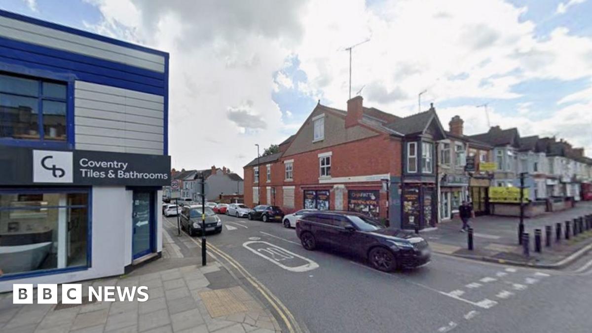 Coventry stabbing: Man injured in street disorder - BBC News