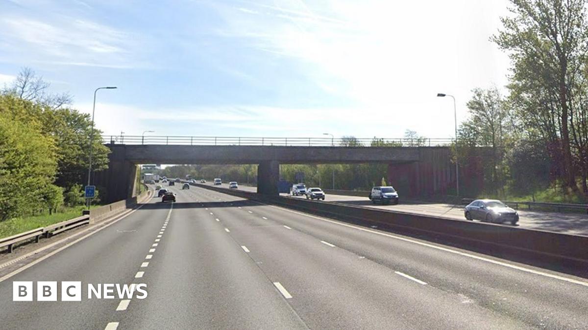 Plans for Manchester-Leeds M62 railway bridge to be rebuilt - BBC News