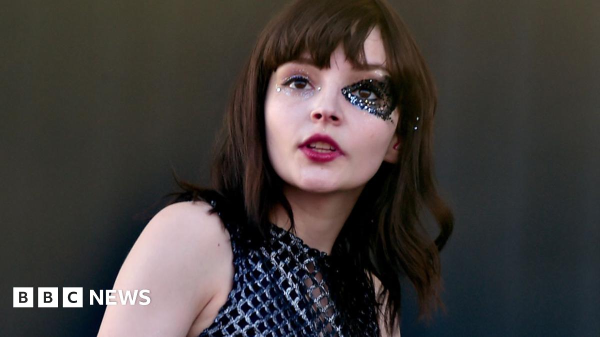 Music News LIVE: Chvrches virtual studio tour - BBC News