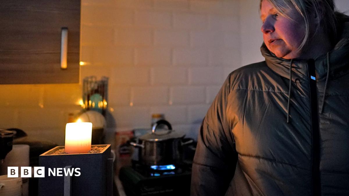 Storm power cuts: Maximum compensation nearly triples to £2,000 - BBC News