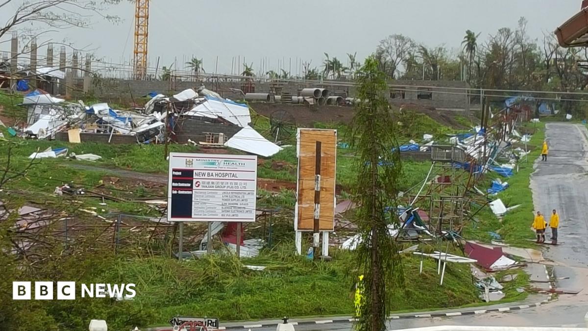 Cyclone Winston wreaks destruction in Fiji - BBC News
