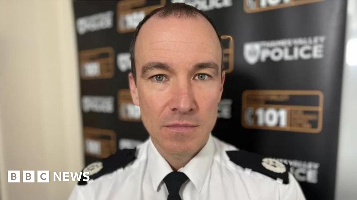 Surrey Police: New chief constable makes mental health pledge - BBC News