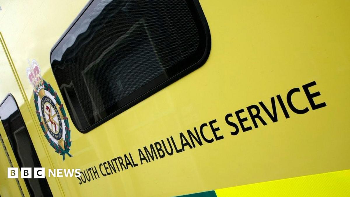 Oxfordshire's NHS 111 service 'could compromise patient safety' - BBC News