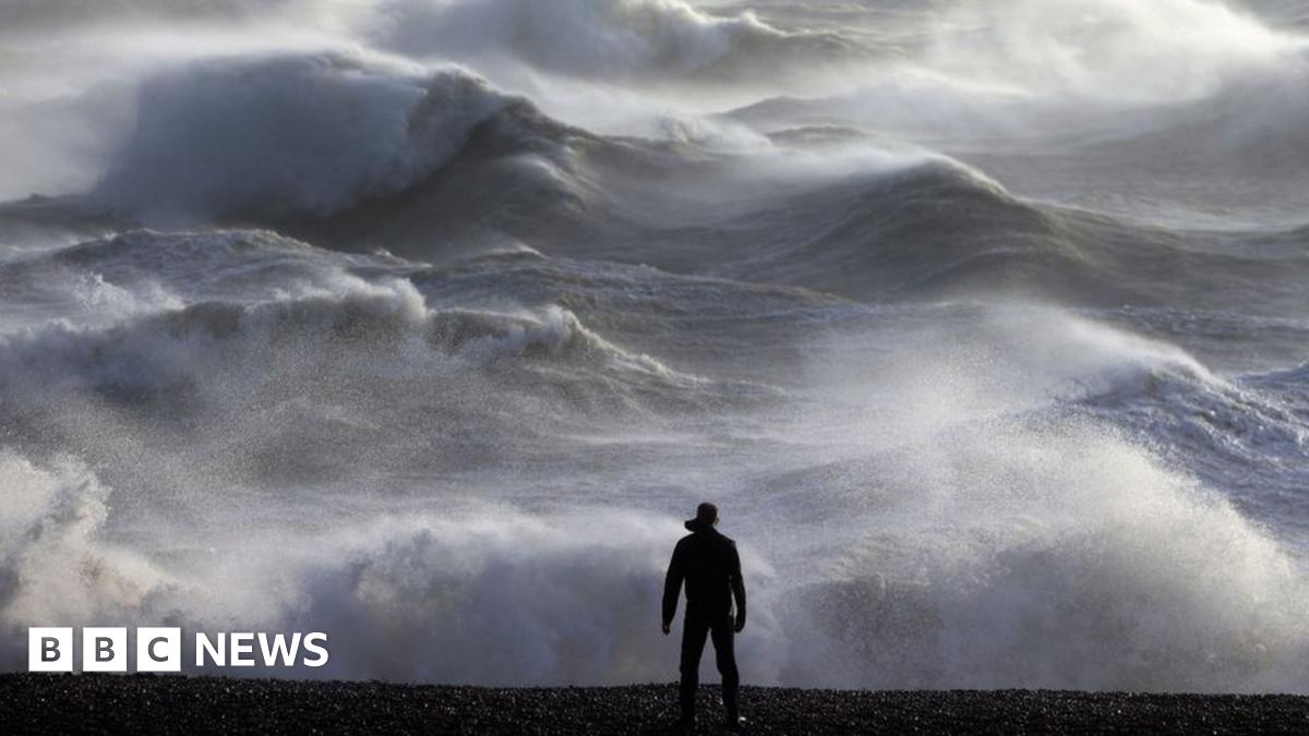 Storm Henk batters UK leading to power outages, travel disruption and ...