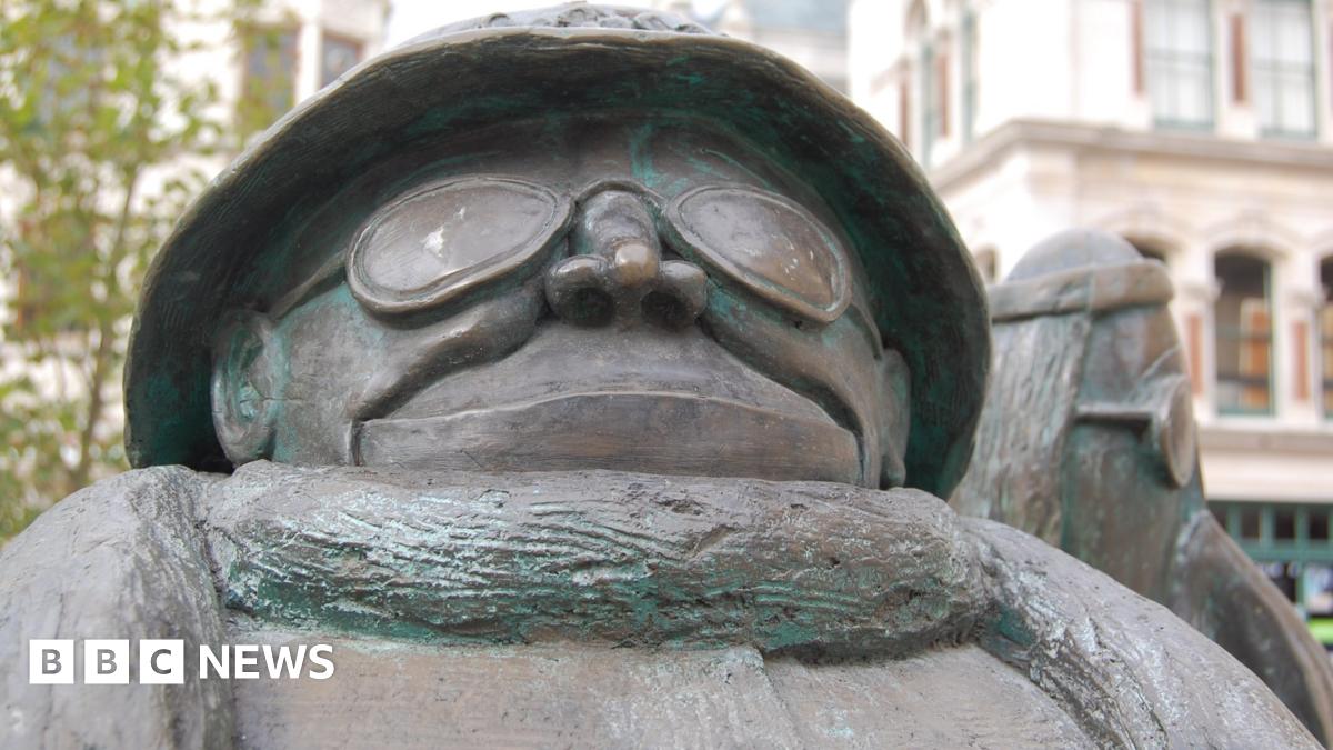 Carl Giles characters in 'first' musical in Ipswich - BBC News