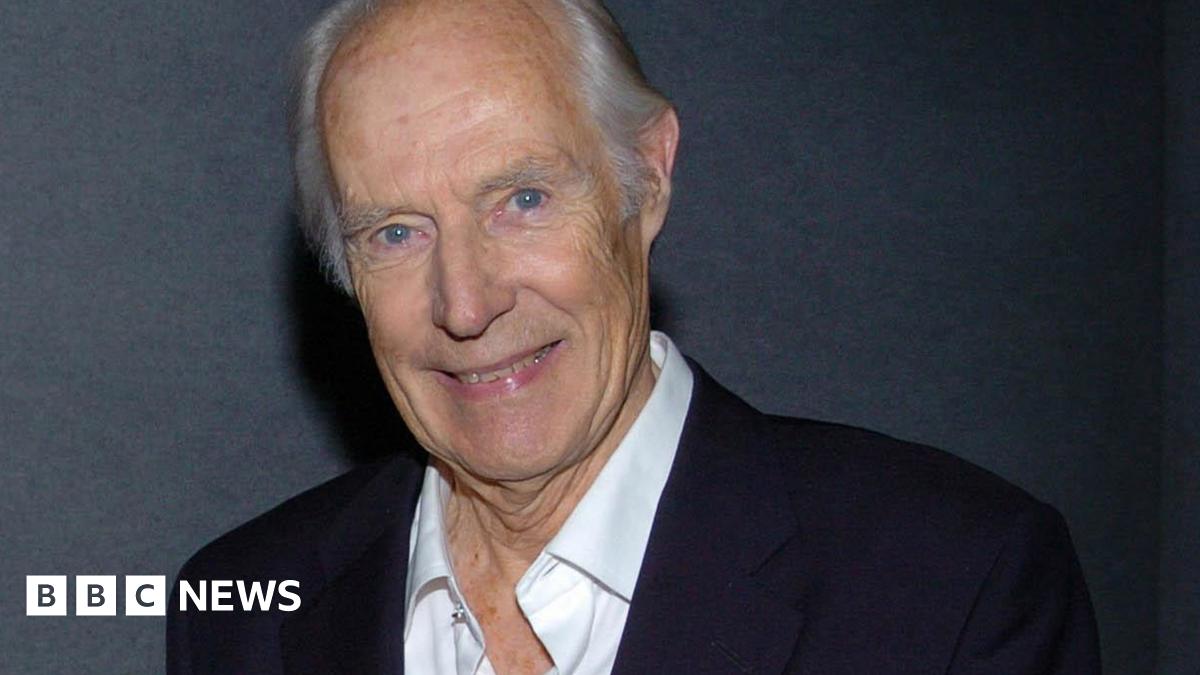 Obituary: Sir George Martin - BBC News