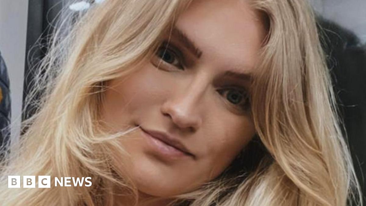 HIV testing: 'Home tests can help remove stigma' - BBC News