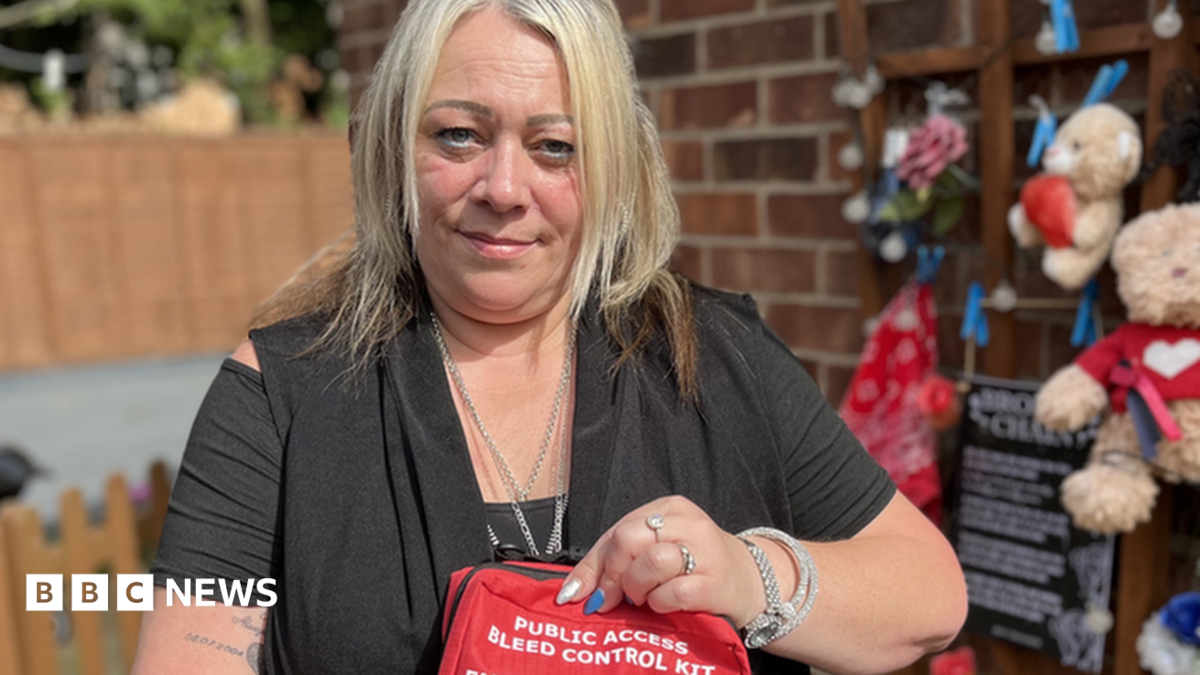 Wymondham: James Quigley's mum campaigns for bleed kits - BBC News