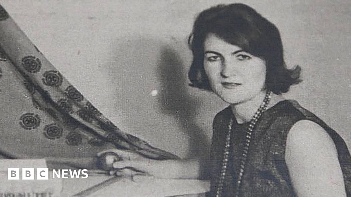 Newtown: Laura Ashley to be celebrated at festival - BBC News