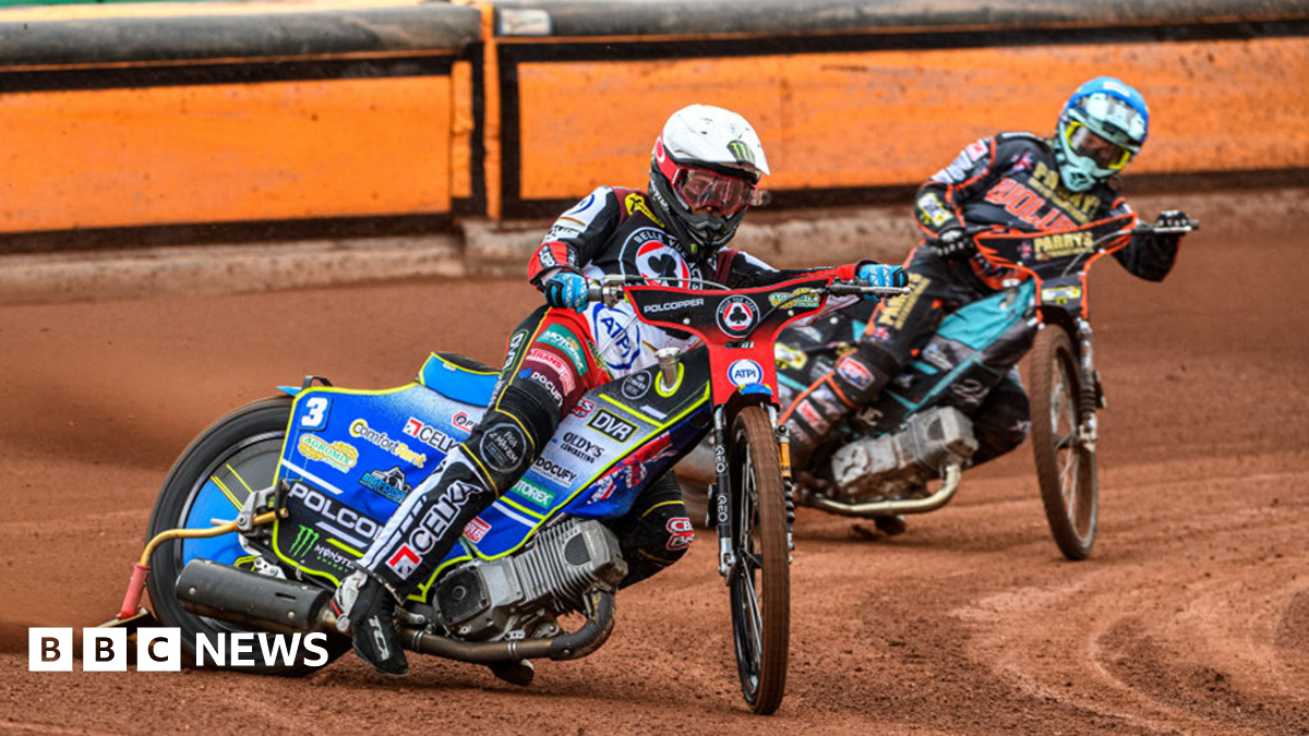 Wolverhampton Speedway: Final Monmore Green meet - BBC News