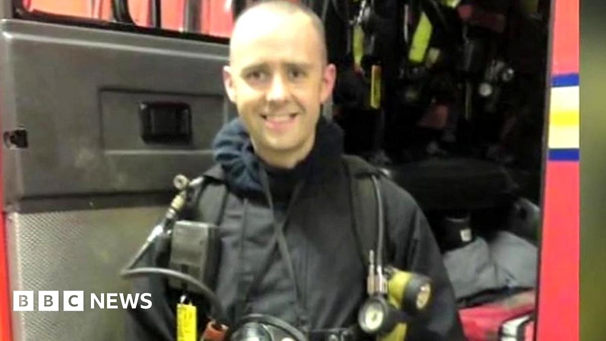Stephen Hunt firefighter inquest shown film of blaze - BBC News