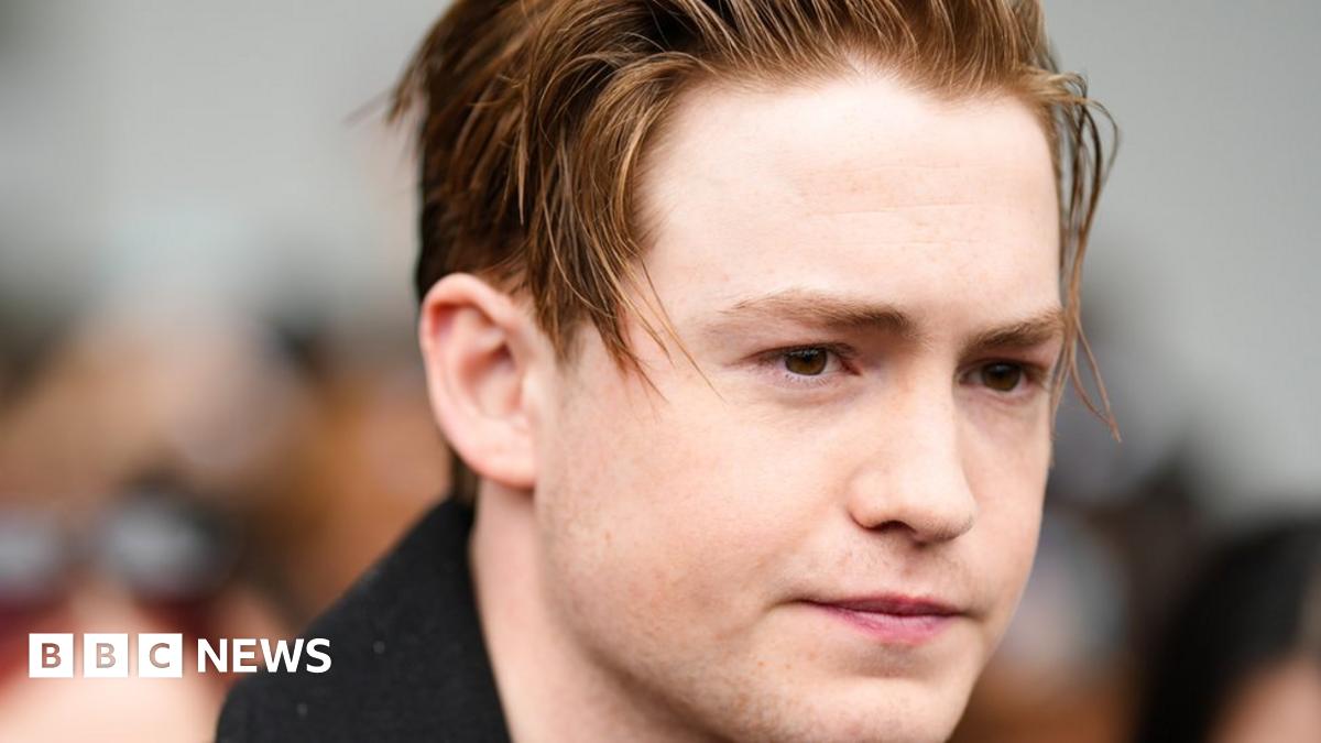 Heartstopper's Kit Connor says he was 'forced' to come out as bisexual ...