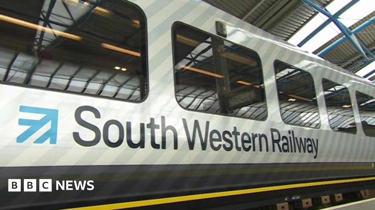 Train guards in overtime ban over sacked colleagues - BBC News