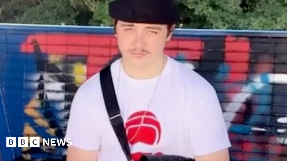 Pair jailed for gang-related murder in Ipswich town centre - BBC News