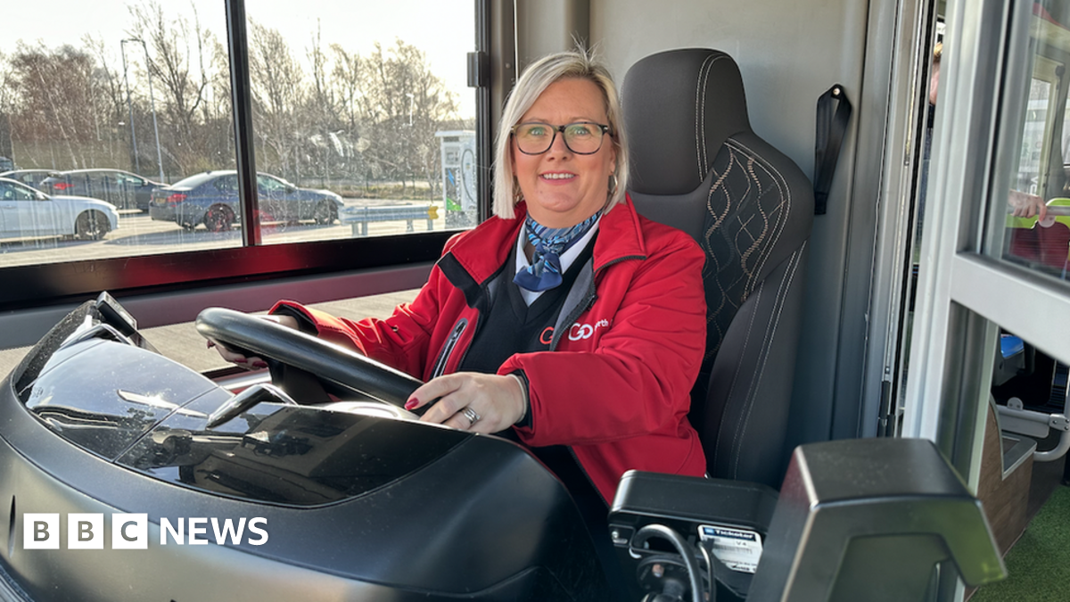Go North East launches campaign for women bus drivers - BBC News