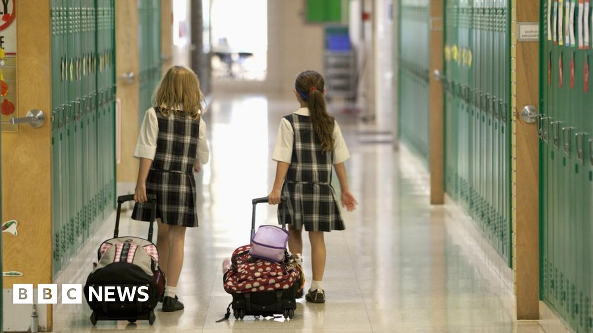 Top court stops North Carolina school's skirt dress code for girls ...