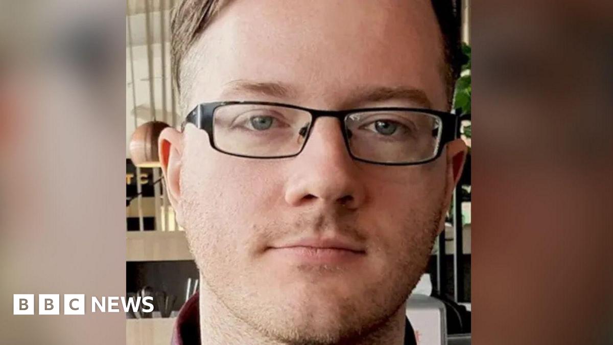 Two charged with murder after 2019 street attack in Brighton - BBC News