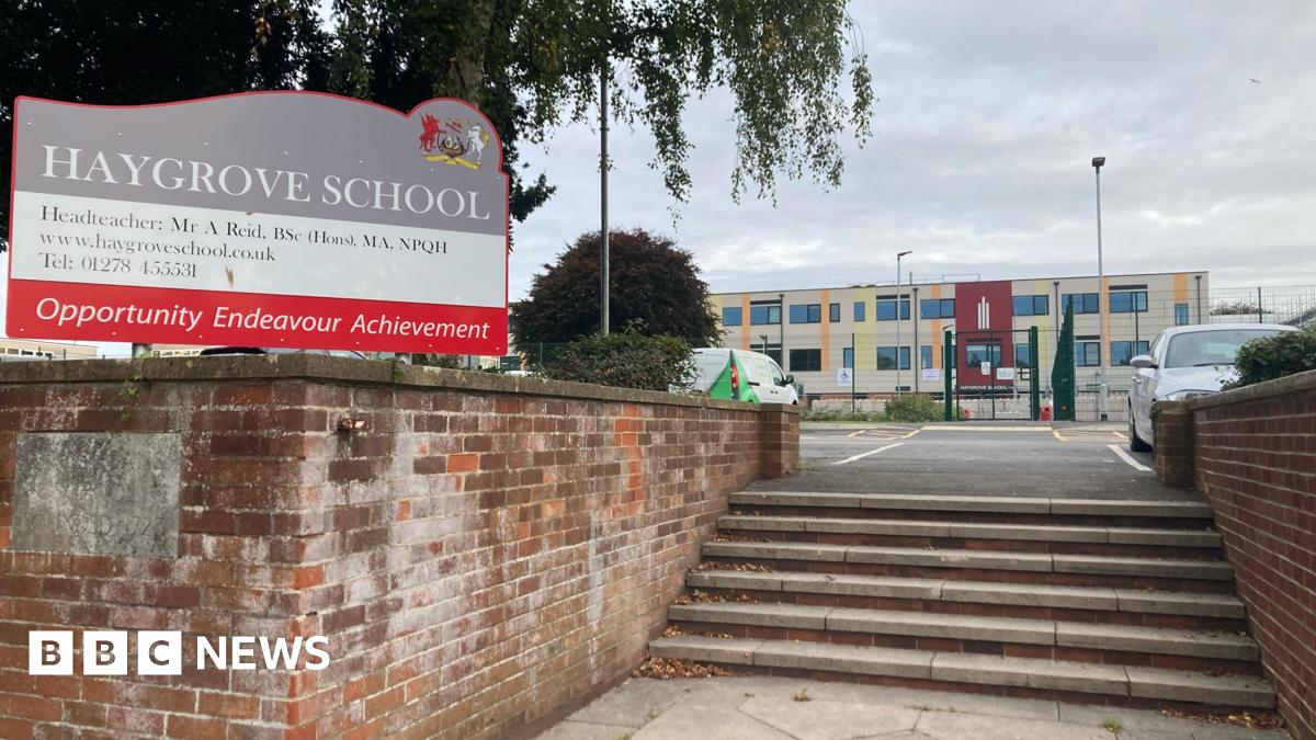 Bridgwater MP calls for funding to replace 'shoddy' school - BBC News