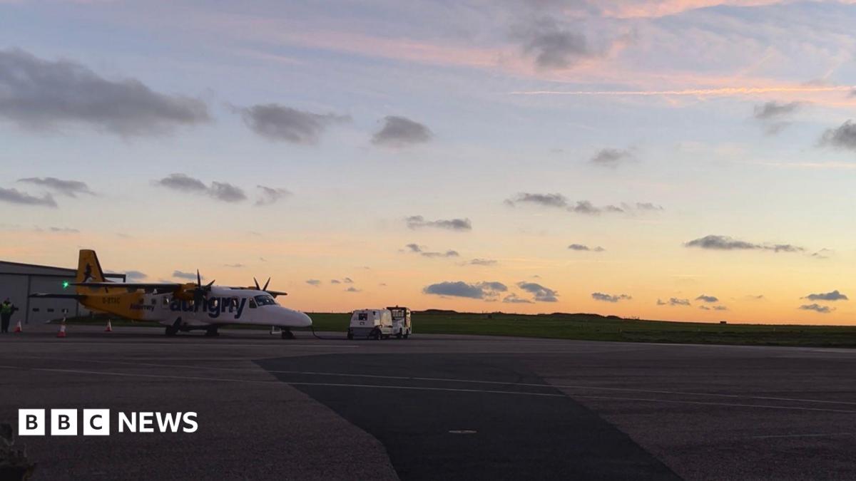 Aircraft review under way for inter-Channel Islands route - BBC News