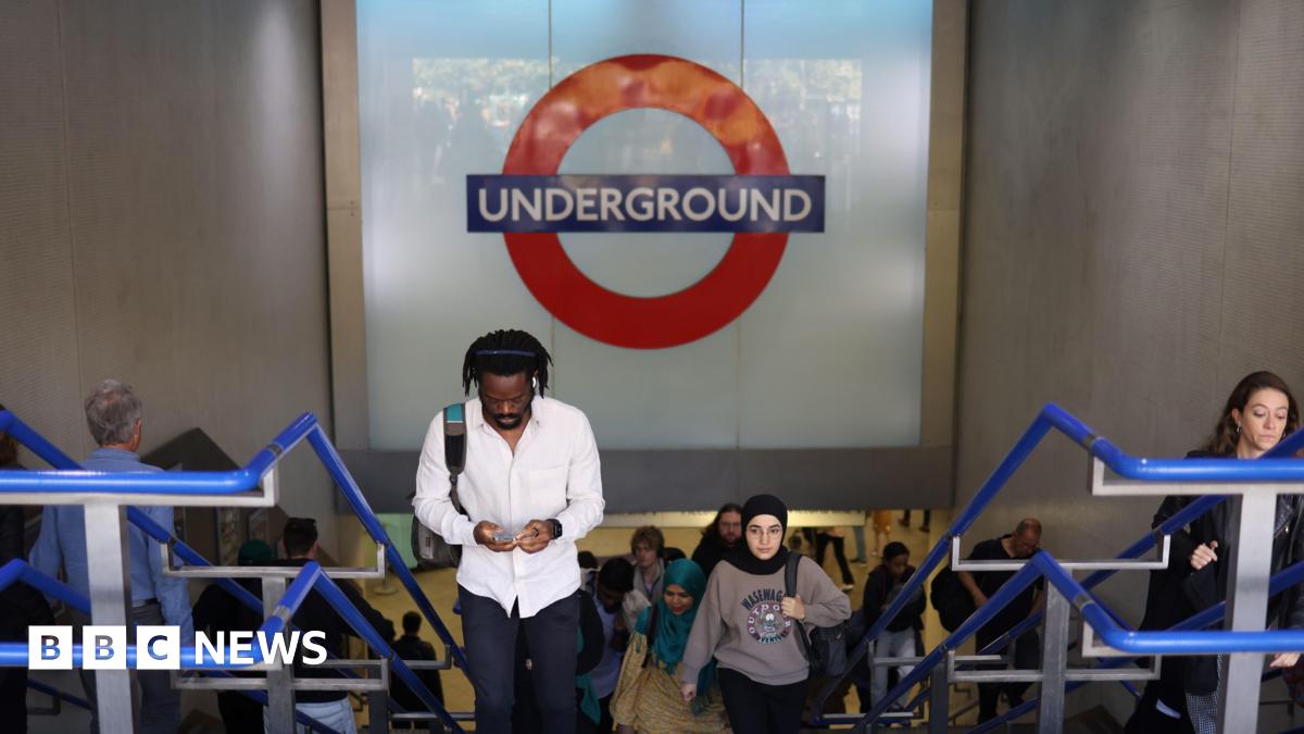 TSSA union says TfL's pay offer could lead to strike action - BBC News