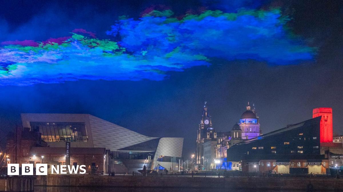 Liverpool'sNorthern Lights art show Borealis - where to see it - BBC News