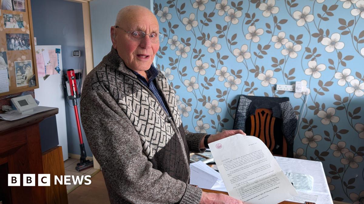 County Durham RAF veteran's excitement over Maundy honour - BBC News