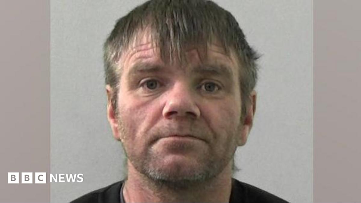 Sunderland murderer admits beating ex-girlfriend to death - BBC News