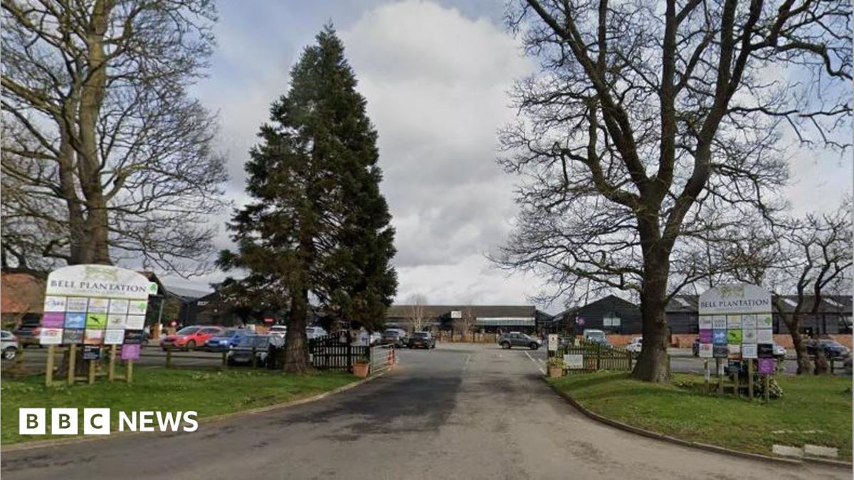 Council will not fight Towcester warehouse planning appeal - BBC News