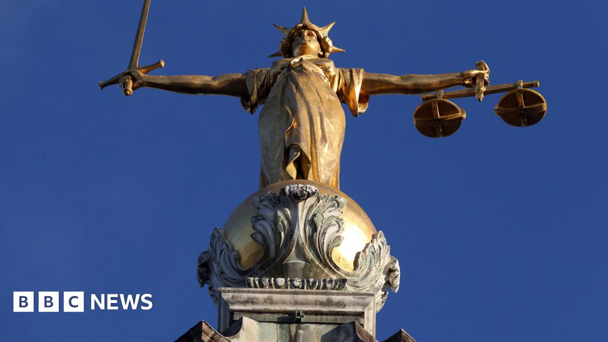 Forest Hill: Shane Simmonds admits murder of wife Tia - BBC News